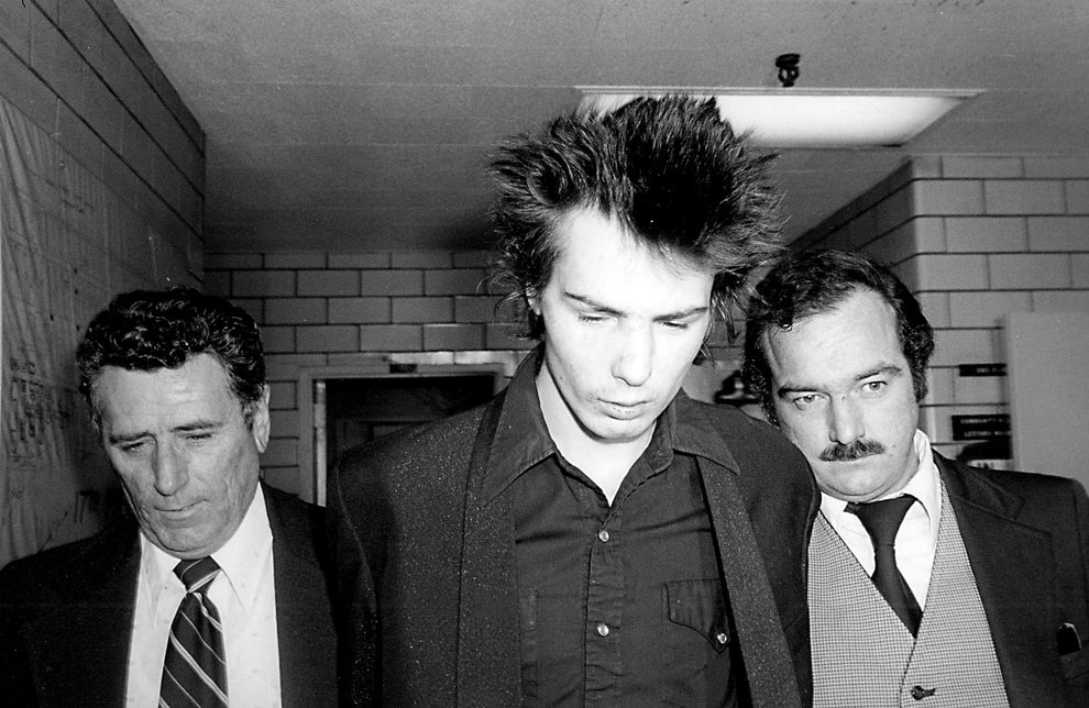 Sid Vicious Getting Arrested - Limited Edition Print – Globe Entertainment & Media